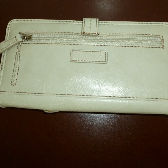 Relic | Bags | Nwt Relic Bifold Wallet | Poshmark
